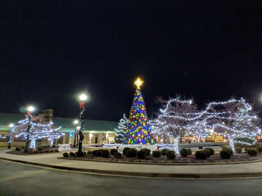 WIXOM PUBLIC LIBRARY - Updated September 2025 - 23 Photos - 49015 ...