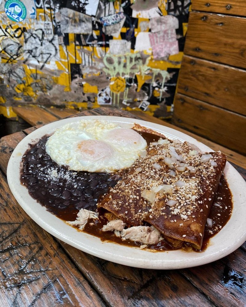 LINDA’S TAVERN - Updated November 2024 - 221 Photos & 655 Reviews - 707 ...