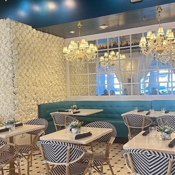 THE BLOOM LOUNGE - Updated June 2025 - 561 Photos & 252 Reviews - 6145 ...