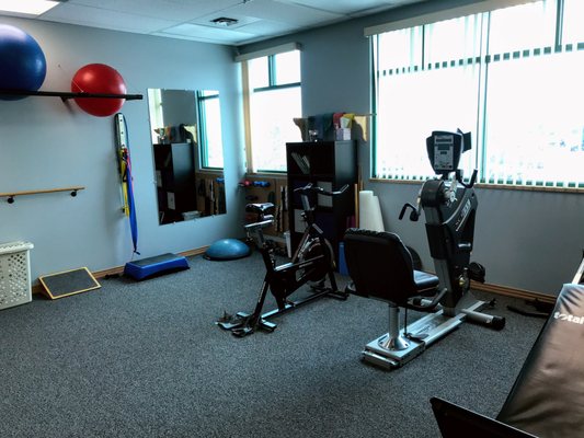 ALTITUDE PHYSICAL THERAPY - LONGMONT - Updated October 2025 - 15 Photos ...