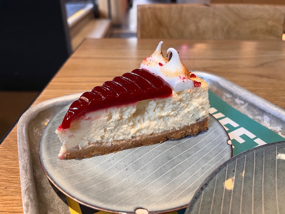 MR CAKE - Updated October 2025 - 143 Photos & 30 Reviews - Rådmansgatan ...