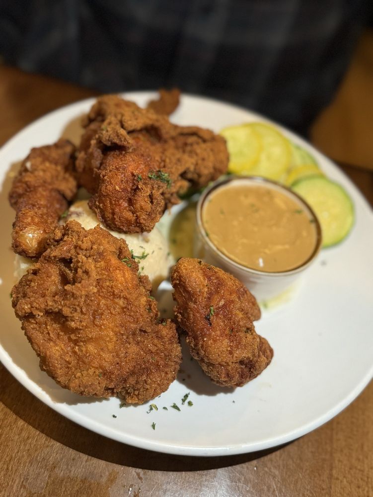 CASCADE LODGE & RESTAURANT - Updated December 2025 - 156 Photos & 148 ...