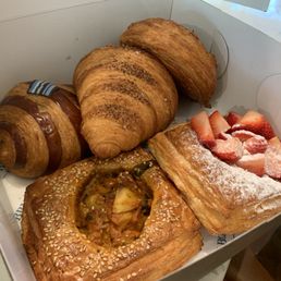 BOBBY BOY BAKESHOP - Updated July 2025 - 645 Photos & 222 Reviews ...