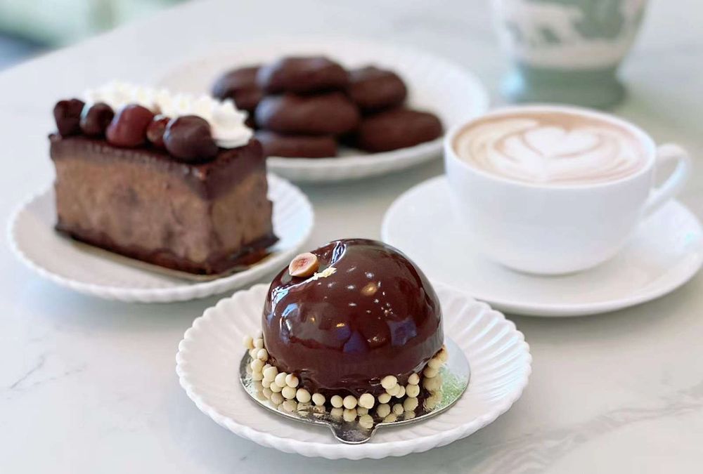 LA PLUME BAKERY & CAFE - Updated December 2025 - 149 Photos & 74 ...