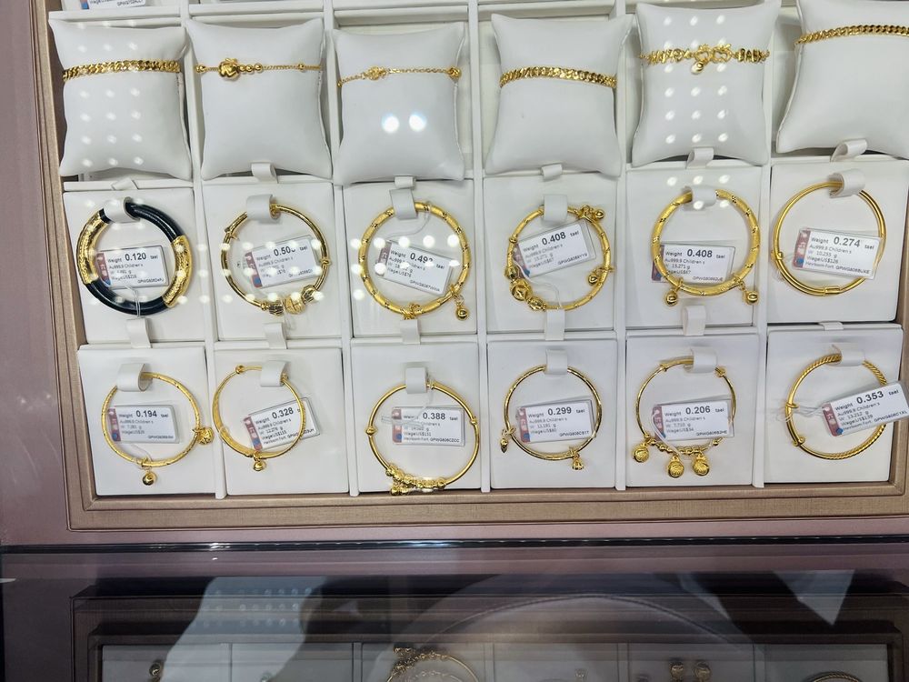 LUK FOOK JEWELRY - Updated December 2025 - 46 Photos & 33 Reviews - 185 ...