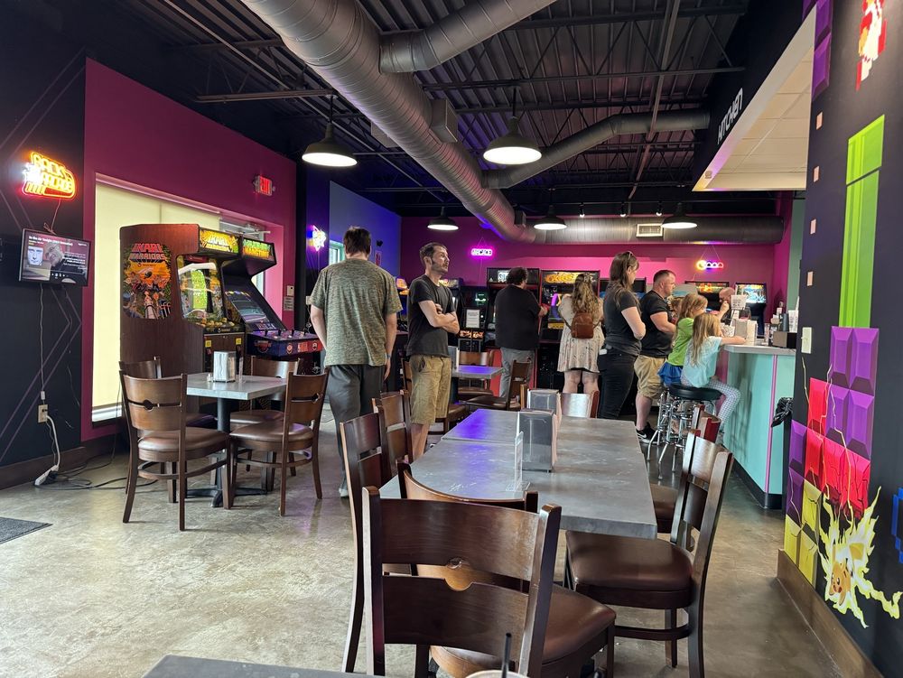 SMASHED GAME & GRILL - Updated July 2024 - 20 Photos - 315 S Main St ...