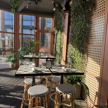 EASY COMPANY - Updated October 2025 - 207 Photos & 142 Reviews - 98 ...