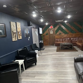 THE JESTER BAR & CIGAR PATIO - Updated October 2025 - 4529 Vine St ...