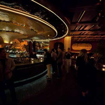 POWDER ROOM - Updated August 2025 - 16 Photos & 110 Reviews - 301 West ...