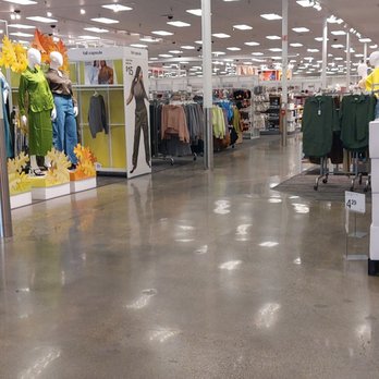 TARGET - Updated May 2025 - 436 Photos & 295 Reviews - 2505 Riverside ...