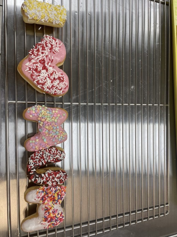 DAWN DONUTS - Updated March 2025 - 33 Photos - 828 W Main St, League ...