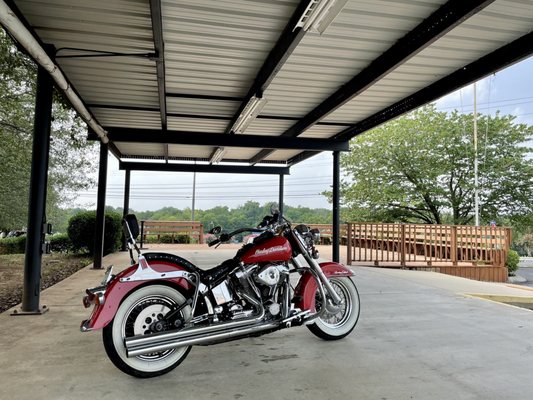 WHITE LIGHTNING HARLEY-DAVIDSON - Updated October 2025 - 31 Photos & 24 ...