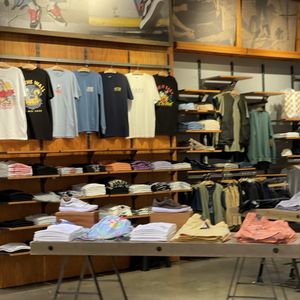 WSS - Updated May 2026 - 21 Photos & 49 Reviews - 13425 South Figueroa ...