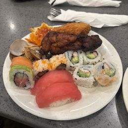 YUM BUFFET AND GRILL - Updated December 2025 - 1099 Photos & 585 ...