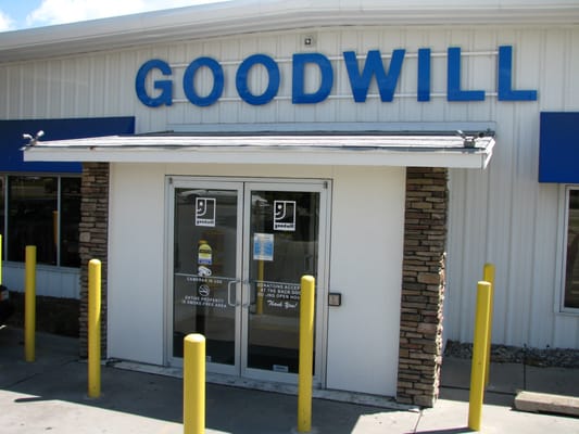 GOODWILL - Updated July 2025 - 13 Reviews - 3910 N 27th St, Lincoln ...