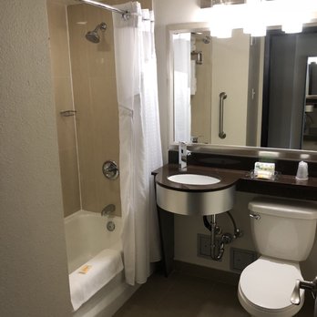 HOLIDAY INN HOUSTON DOWNTOWN - Updated December 2025 - 74 Photos & 49 ...