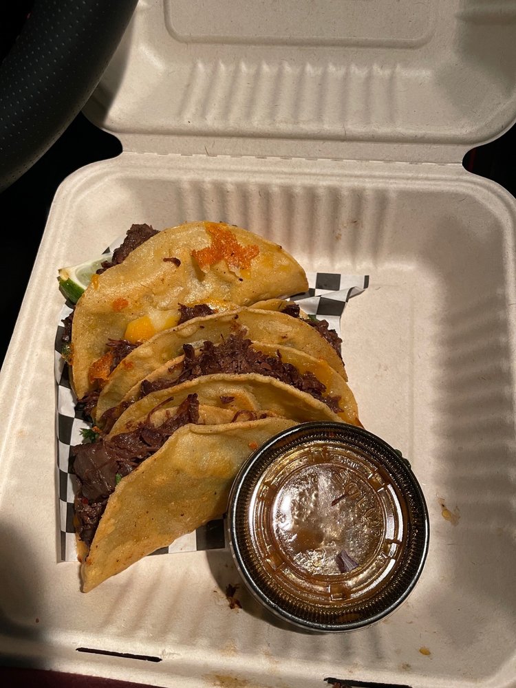 PRETTY LITTLE TACO - 127 Photos & 122 Reviews - 1197 Peachtree St NE ...