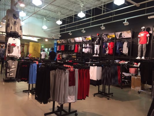 FOOTACTION USA - Updated September 2025 - 1014 Willowbrook Mall ...