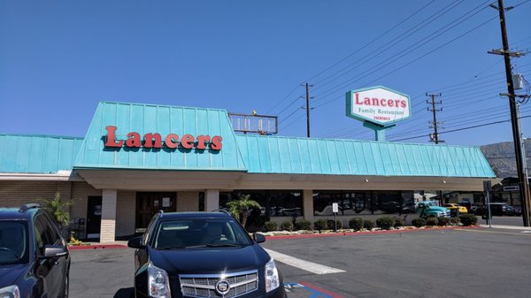 LANCERS RESTAURANT - 312 Photos & 440 Reviews - American (New) - 697 N ...