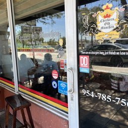 CHECKERS OLD MUNCHEN - Updated January 2026 - 824 Photos & 602 Reviews ...