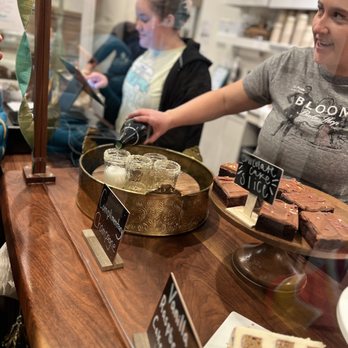 BLOOM BAKE SHOP - Updated May 2024 - 225 Photos & 186 Reviews - 1851 ...