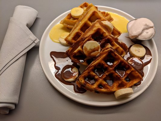 SHUFFLES: BOARD GAME CAFE - 141 Photos & 83 Reviews - 207 E Archer St ...