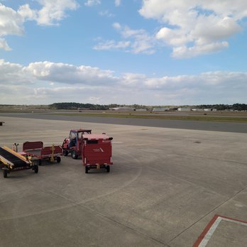 GAINESVILLE REGIONAL AIRPORT - Updated January 2026 - 59 Photos & 110 ...