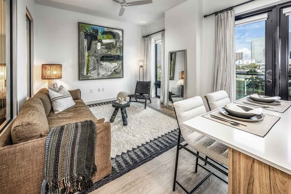 101 N. MERIDIAN - Updated December 2025 - 33 Photos & 10 Reviews - 220 ...