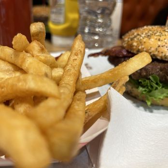 SOLO BURGERS & WINGS - Updated November 2025 - 72 Photos & 72 Reviews ...