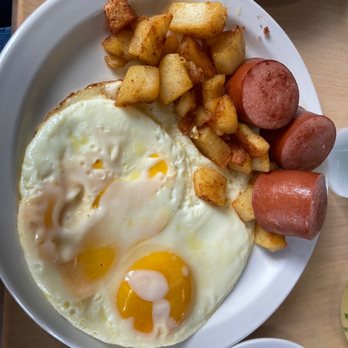 SVEA - Updated October 2025 - 246 Photos & 349 Reviews - 5236 N Clark ...