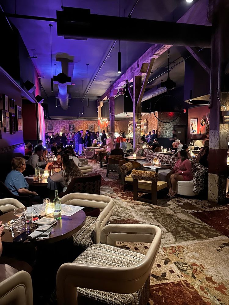 JOLIE - Updated April 2025 - 163 Photos & 78 Reviews - 324 Julia St ...