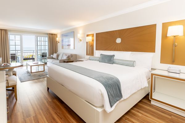 LA MER BEACHFRONT RESORT - Updated July 2024 - 185 Photos & 128 Reviews ...