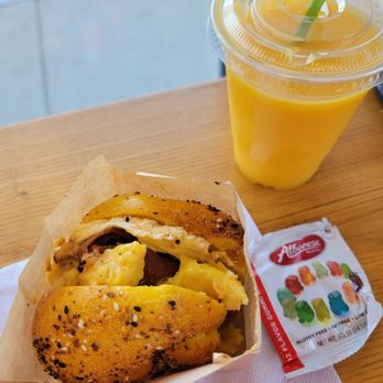 BALTIK’S BAGEL - Updated July 2025 - 94 Photos & 63 Reviews - 6801 ...