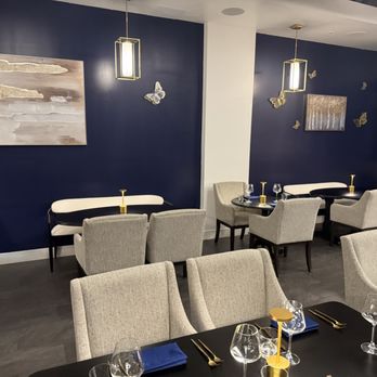 LEIAH - Updated October 2025 - 91 Photos & 16 Reviews - 409 N Magnolia ...