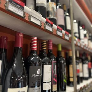 EL LACON - Updated May 2024 - 47 Photos & 22 Reviews - Calle Manuel ...