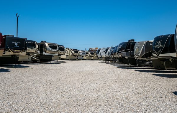 BLUE COMPASS RV - TYLER - Updated December 2025 - 17 Photos & 21 ...