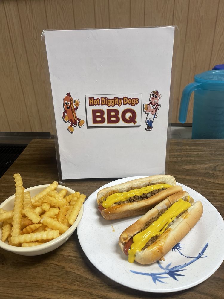 HOT DIGGITY DOGS BBQ - Updated July 2025 - 27 Photos & 27 Reviews - 412 ...