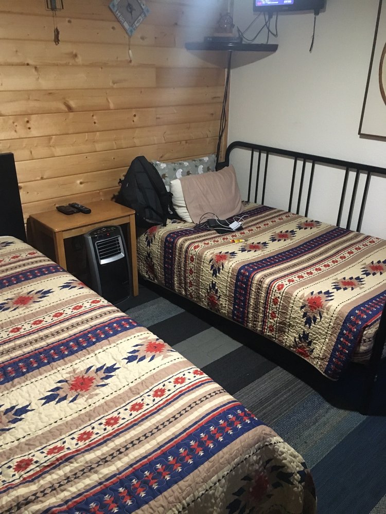 HARMONY CABINS - Updated October 2025 - 10 Photos - 610 Bayview Ave ...