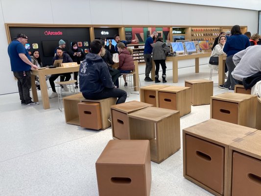 APPLE SOUTH HILLS VILLAGE - Updated December 2025 - 78 Photos & 82 ...