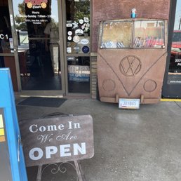 THE JOY BUS DINER - Updated July 2025 - 356 Photos & 396 Reviews ...