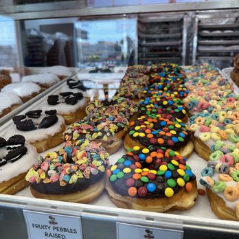 RANDY’S DONUTS - Updated September 2024 - 97 Photos & 42 Reviews - 4805 ...