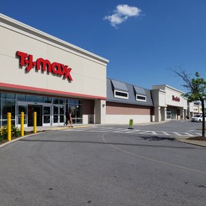 POUGHKEEPSIE GALLERIA - Updated January 2026 - 94 Photos & 63 Reviews ...