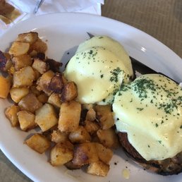 THE HOWLING ROOSTER - Updated January 2026 - 497 Photos & 386 Reviews ...