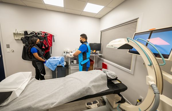 JAY SHAH, MD - Updated November 2025 - 12 Photos - 315 E Northfield Rd ...