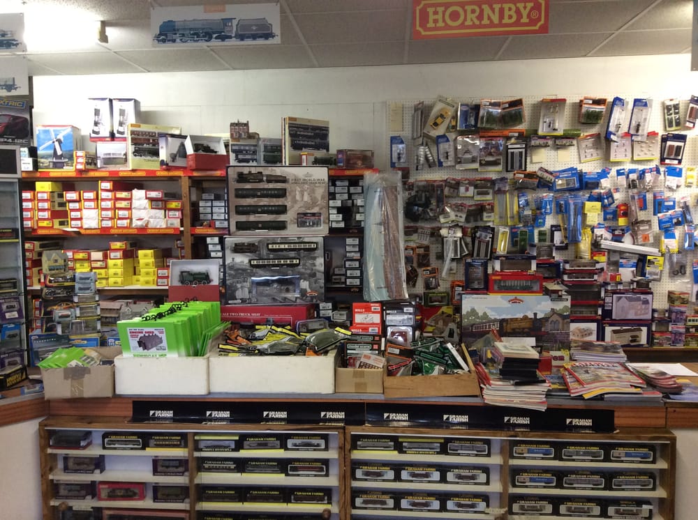 HOLT MODEL RAILWAYS & SCALEXTRIC - Updated July 2025 - Bishopston Road ...
