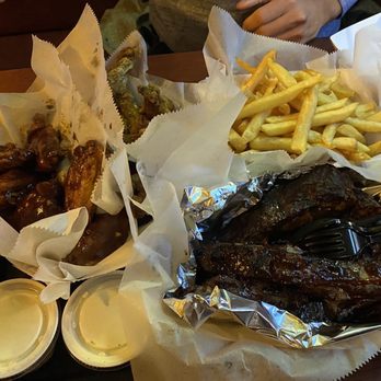 THE ORIGINAL J.R. CRICKETS IN MIDTOWN ATLANTA - Updated June 2024 - 391 ...