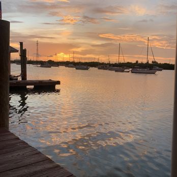 DOCKSIDE BAR AND GRILL - Updated July 2024 - 52 Photos & 67 Reviews ...