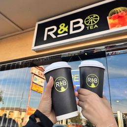 R&B TEA - Updated August 2025 - 698 Photos & 450 Reviews - 9732 Garden ...