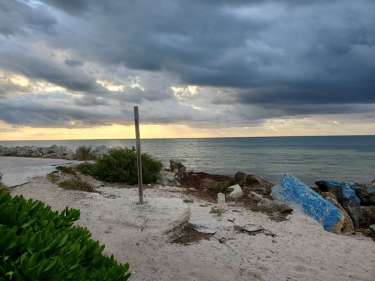 GEIGER BEACH - Updated December 2025 - 60 Photos - Boca Chica Rd, Key ...