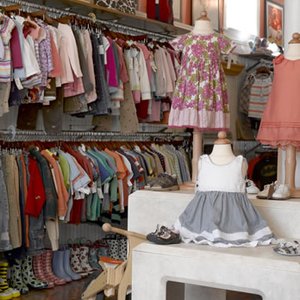 BLACKBIRDS CONSIGNMENT SHOP - Updated August 2025 - 21 Photos & 30 ...